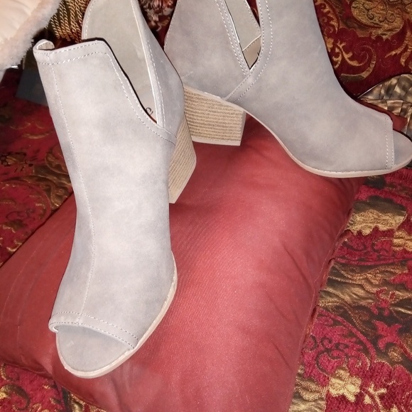 Qupid | Shoes | Qupid Suede Ankle Booties | Poshmark